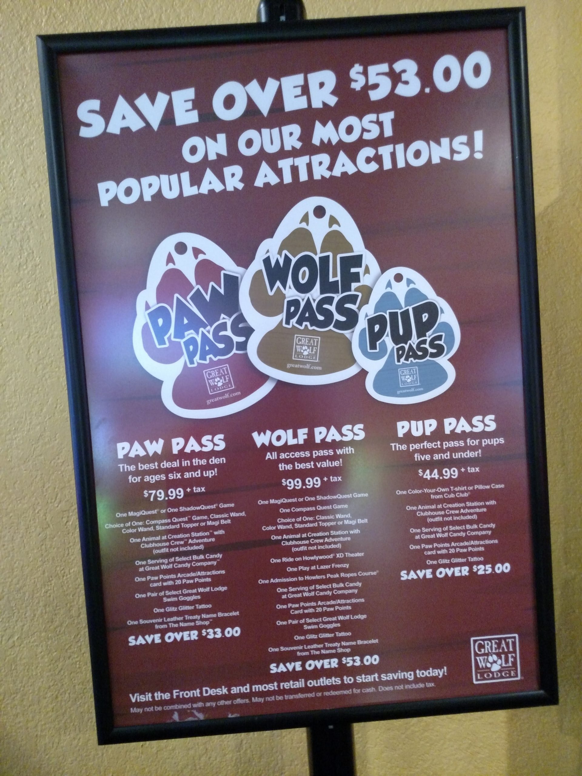5 Reasons To Buy A Paw Pass At Great Wolf Lodge | Hustle Mom Repeat